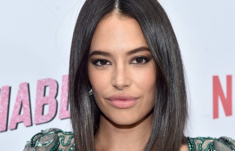 How Actress Chloe Bridges Starts Her Busy Days | The Newsette